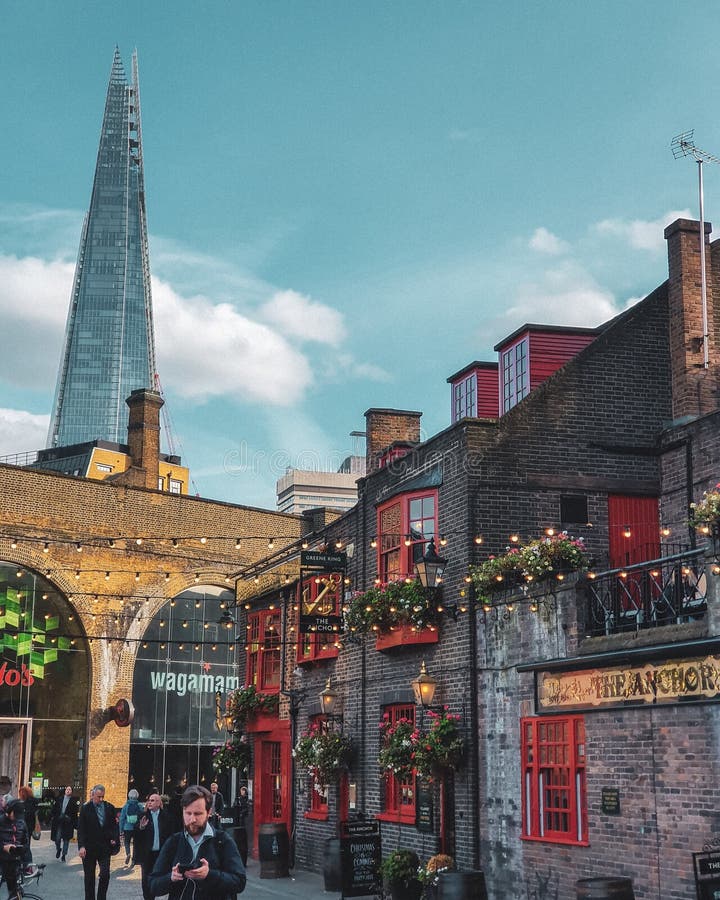 Walk around London City editorial image. Image of city - 184561770