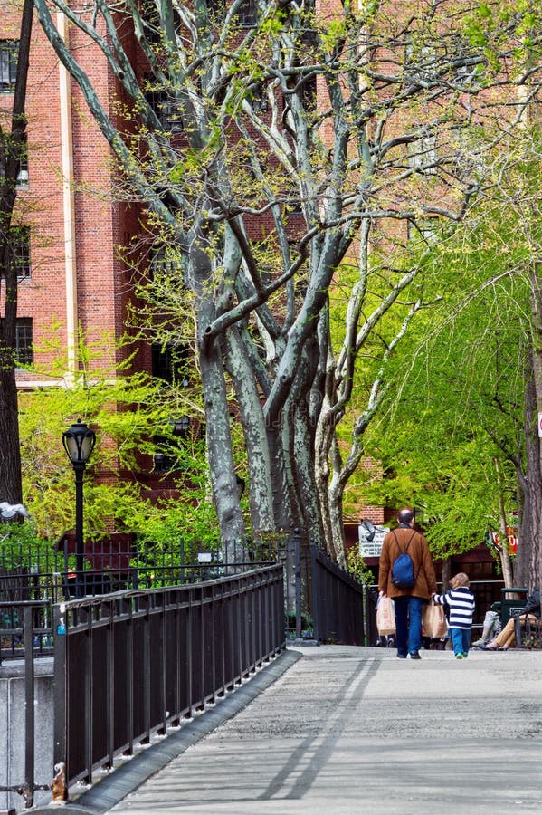 Walk in the Park editorial image. Image of attraction, central - 729115