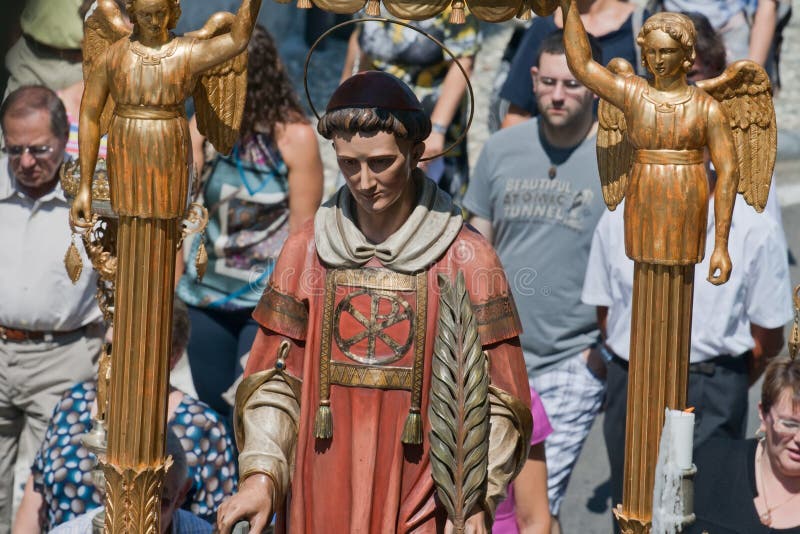 Walk in procession editorial photo. Image of lorenzo - 26499716