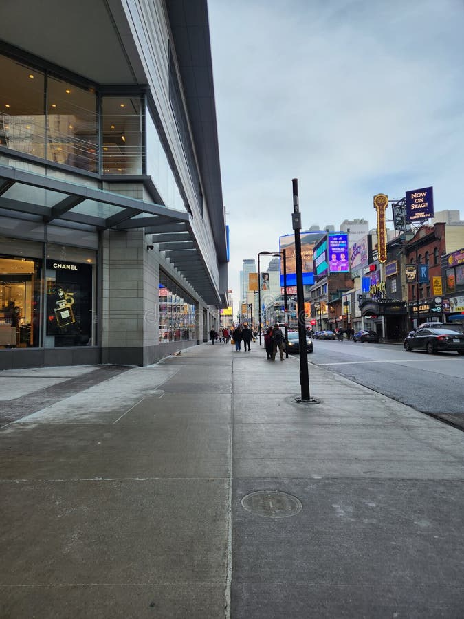 Walking Around Downtown Toronto Editorial Stock Image - Image of road ...