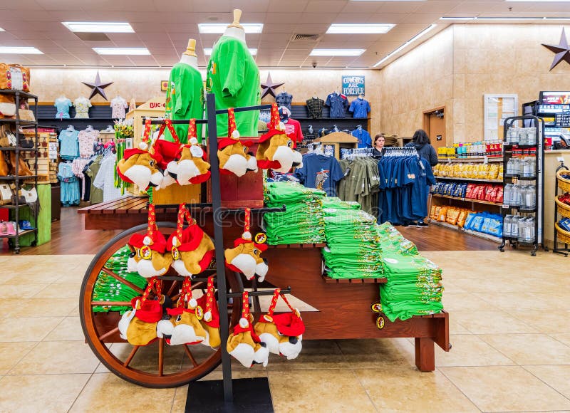 Walking through the Bustling and Famous Buc-ee S Store Editorial Image ...