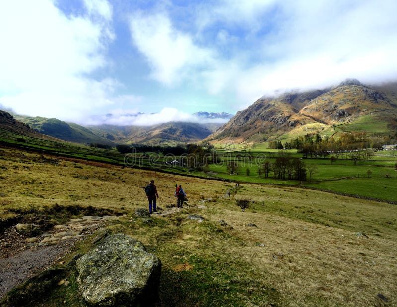 Walking in the Countryside editorial photography. Image of ghyll - 52667392
