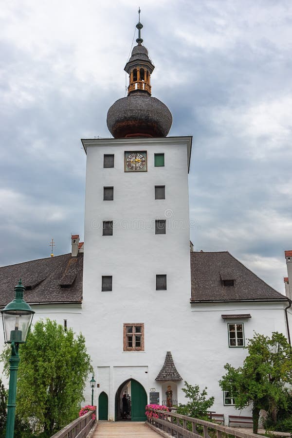 Access Bridge To Chantilly Castle Stock Image - Image of france ...
