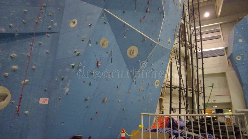 Walking Point of View, Passing the Wall Climbing Challenge Park ...