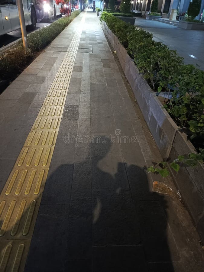 Walking Shadow Couple at Night Stock Image - Image of couples, shadow ...