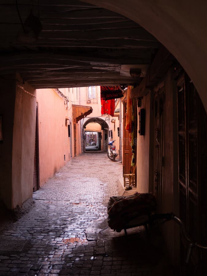 Walking through the Streets O Marrakech , Covered Alley Stock Photo ...
