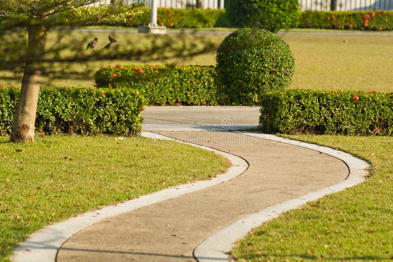 Walkway stock image. Image of flowers, landscaped, outdoor - 41684701