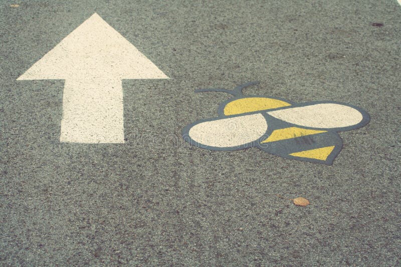 229 Bee Road Sign Stock Photos - Free & Royalty-Free Stock Photos from ...