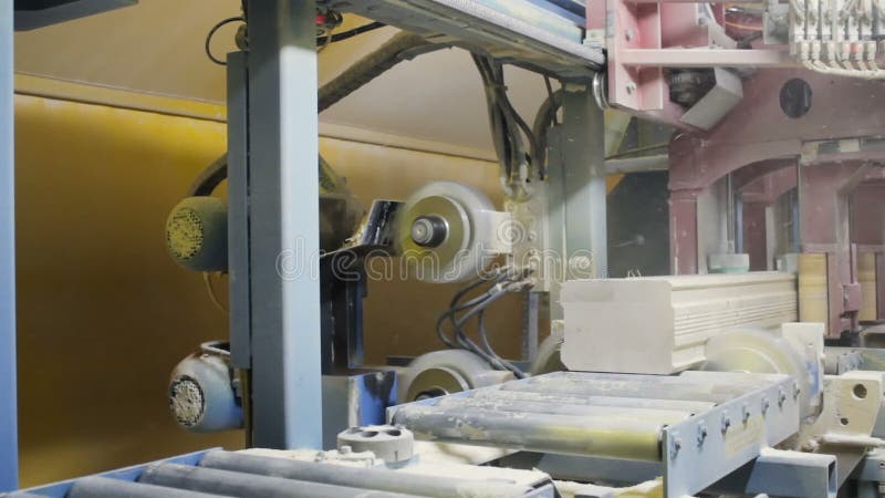 Wall Beam Processing Machine Cnc. Milling Cutter Processing ...