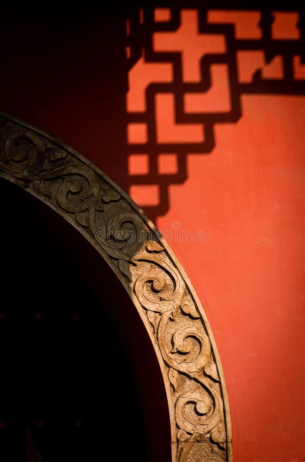 Wall Featuring a Dramatic Shadow Effect Created by the Addition of ...