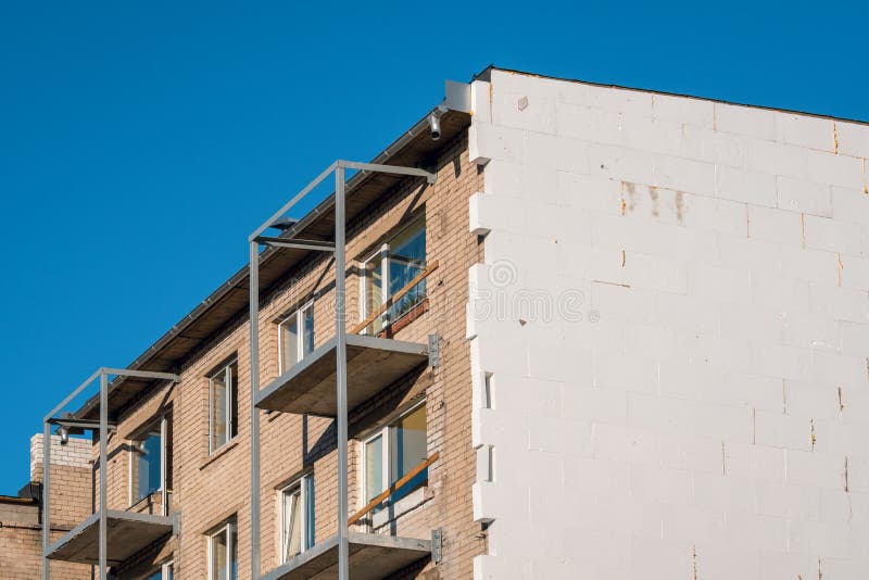 Wall Insulation with Styrofoam Sheets for Energy Efficient Home Stock ...