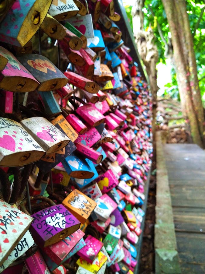 Wall of Love Lock editorial photo. Image of market, food - 230198251