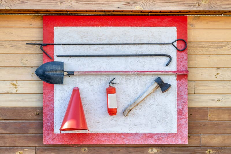 Wall-mounted Fire Shield with Fire-fighting Tools. Shovel, Hook , Axe ...