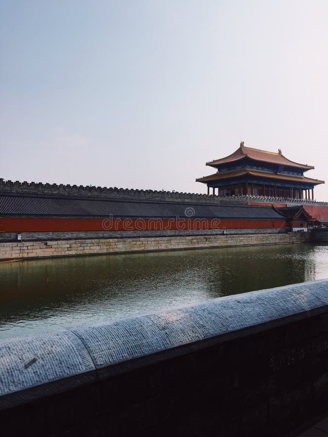 The wall and the river stock image. Image of preset - 134255121