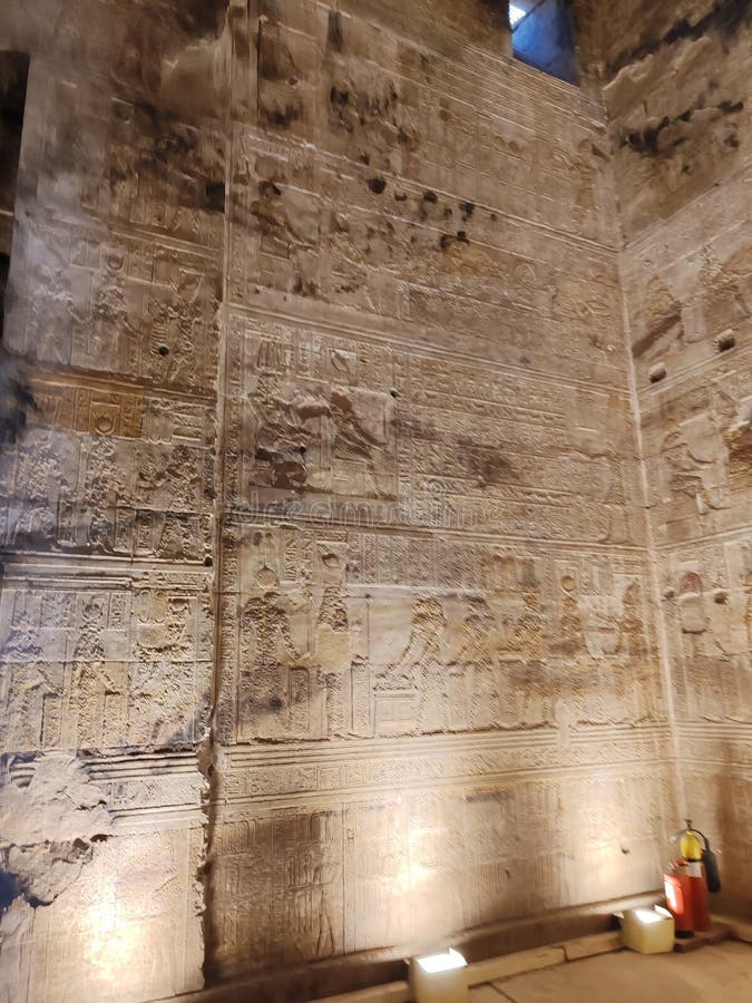 Walls in the Dendera Temple of Hathor Editorial Photo - Image of arch ...