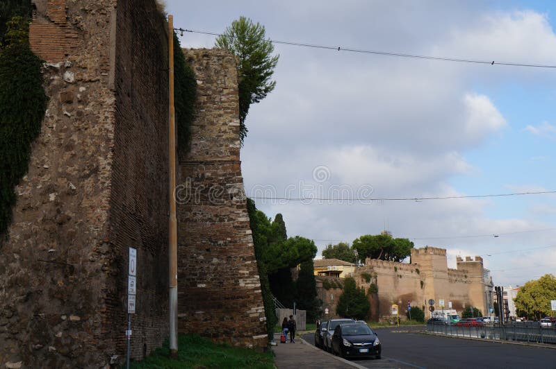 Walls of the Old City in Rome Editorial Stock Photo - Image of rome ...