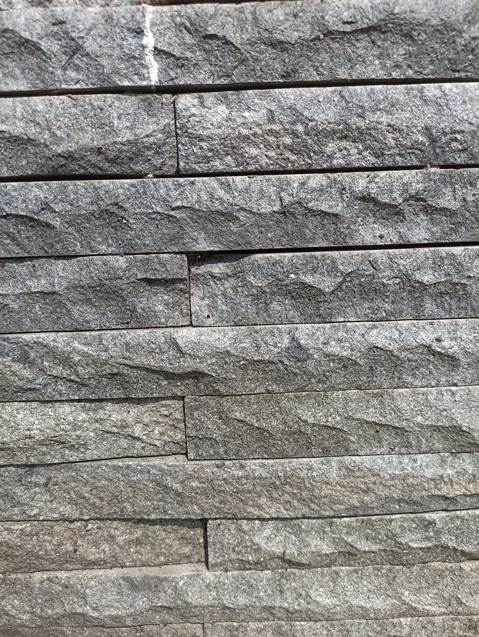 Walls with Straight Line Patterns are Suitable for Wallpaper ...