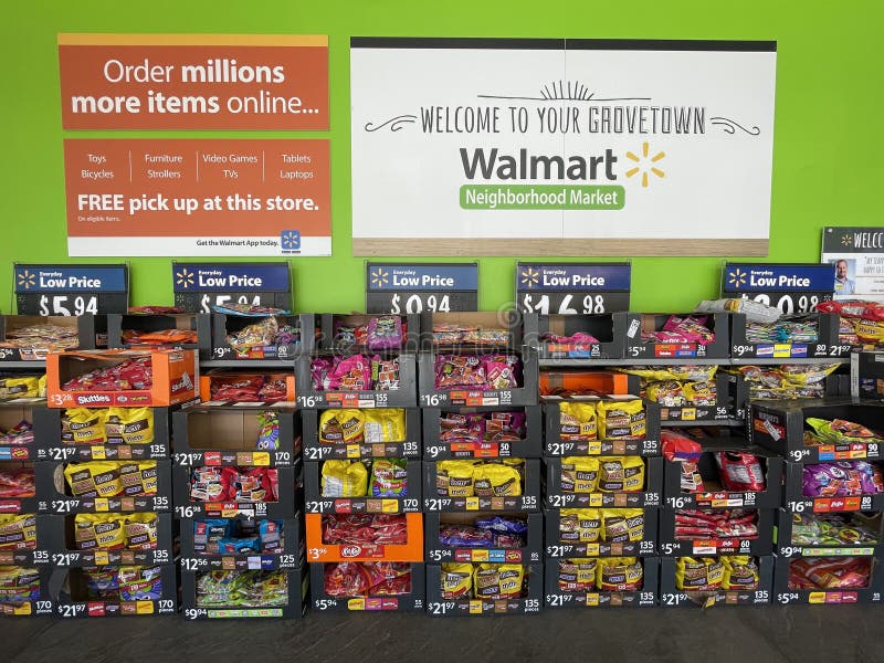 Walmart Grocery Store Halloween Candy Entrance Display Editorial Image ...