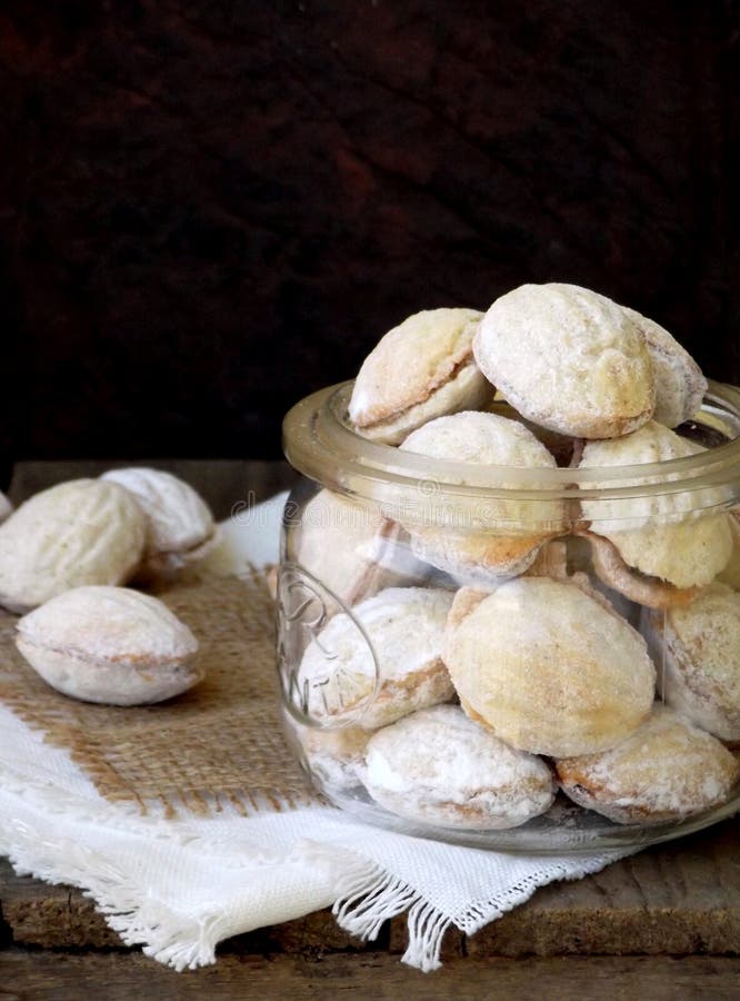 Walnut Shaped Cookies with Cream. Shortbread with Caramel and Walnuts ...