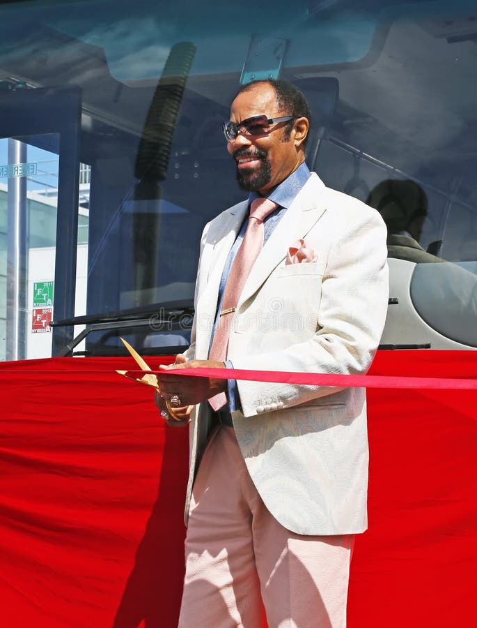 Walt Clyde Frazier editorial stock image. Image of hair - 27093429