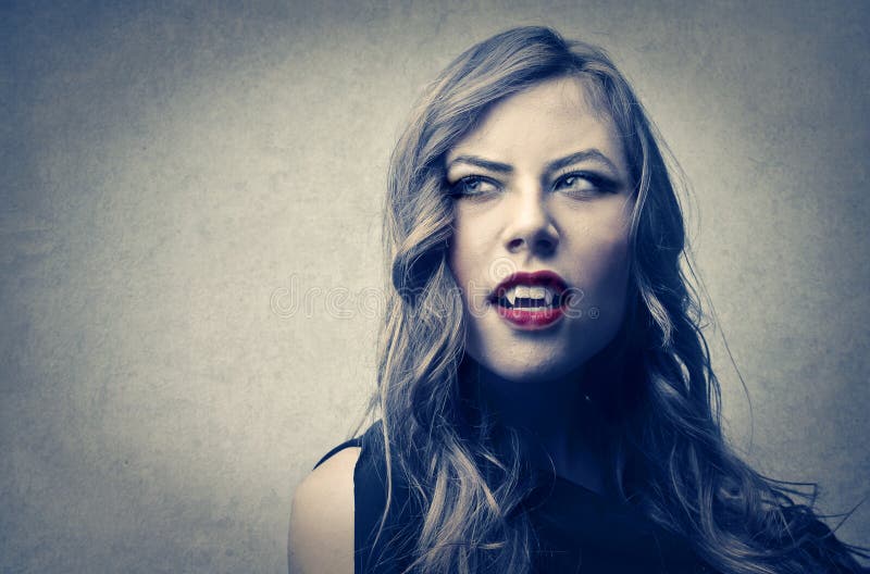 Wampir kobieta zdjęcie stock. Obraz złożonej z dziewczyna - 30141540