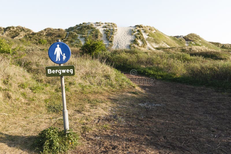 Wandelpath, Walking path stock image. Image of lente - 129047275