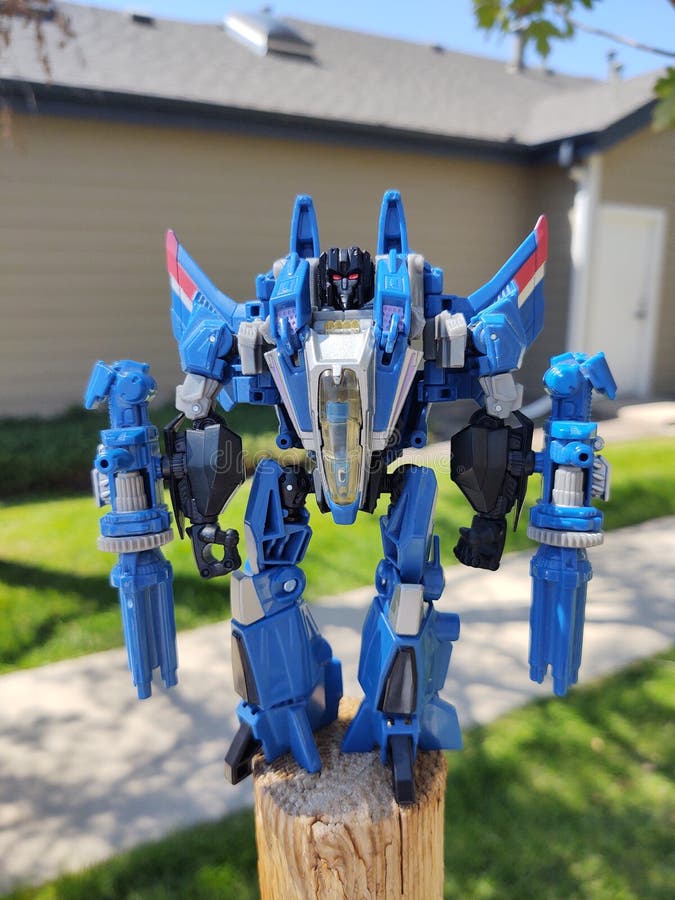War for Cybertron Thundercracker Editorial Stock Image - Image of blue ...