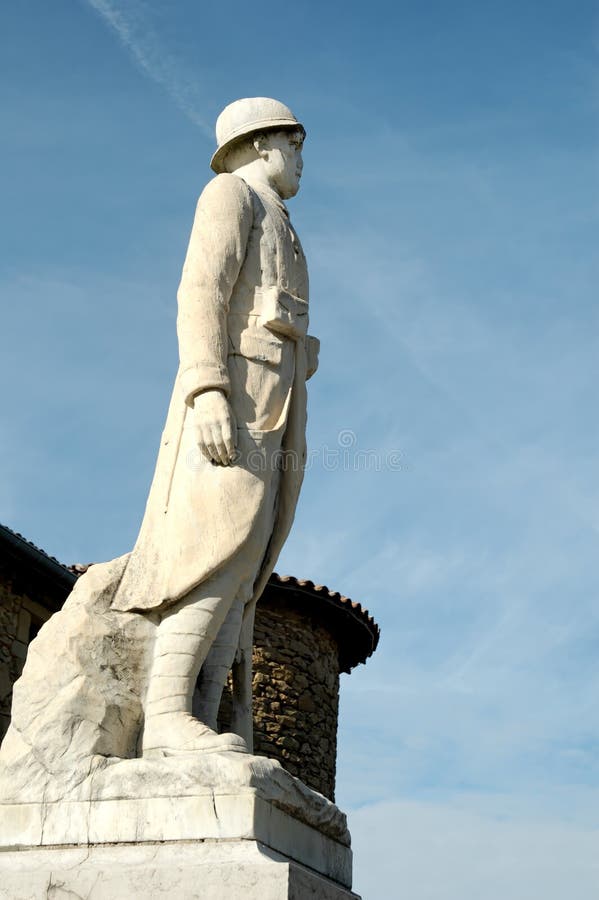 War Memorial Statue Picture. Image: 1889067