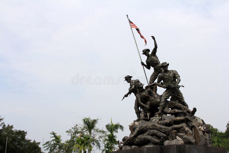 War Memorial Statue editorial photography. Image of memorial - 222312837
