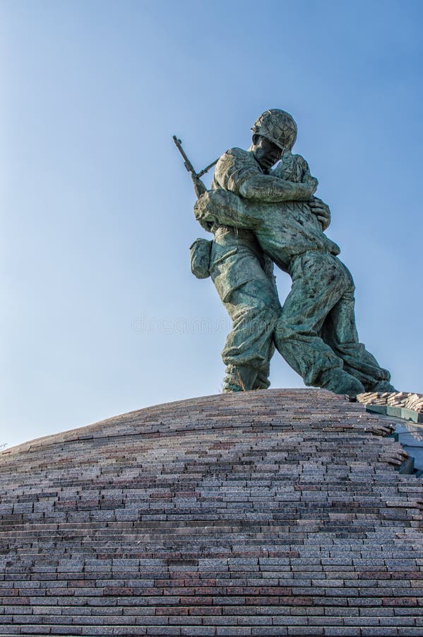 War Statue editorial stock photo. Image of bronze, horror - 66593108