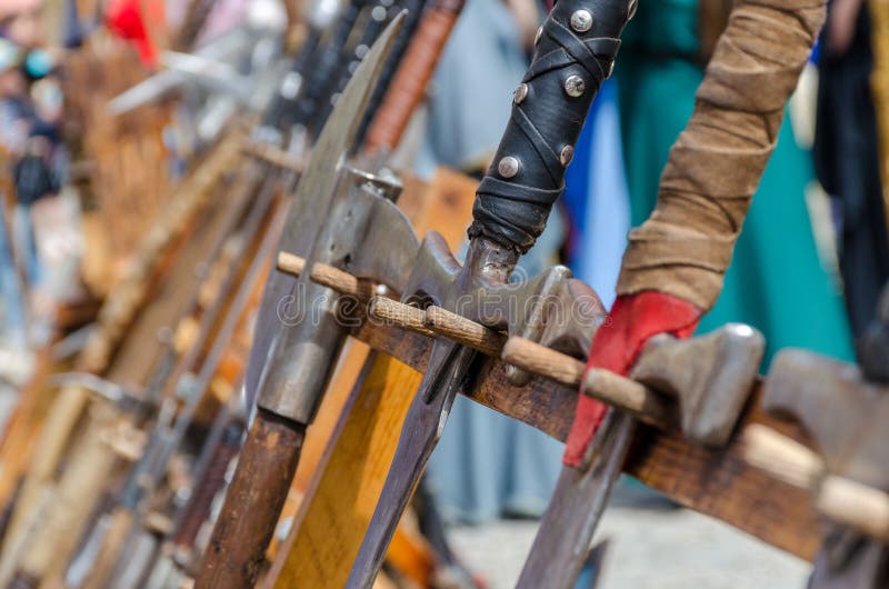 Hand To Hand Combat Weapons