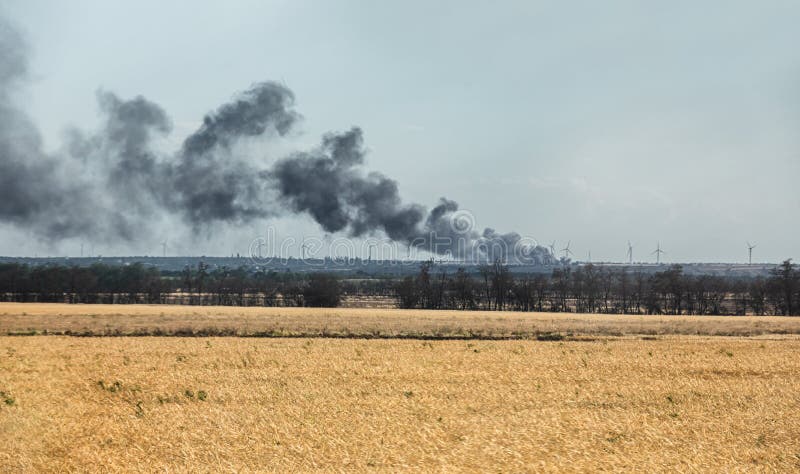 War in Ukraine. Fields of Wheat in Fire Editorial Stock Photo - Image ...