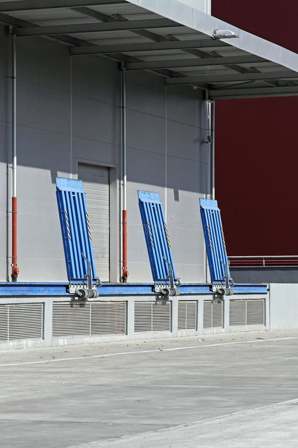 Warehouse loading dock stock photo. Image of facility - 25094474
