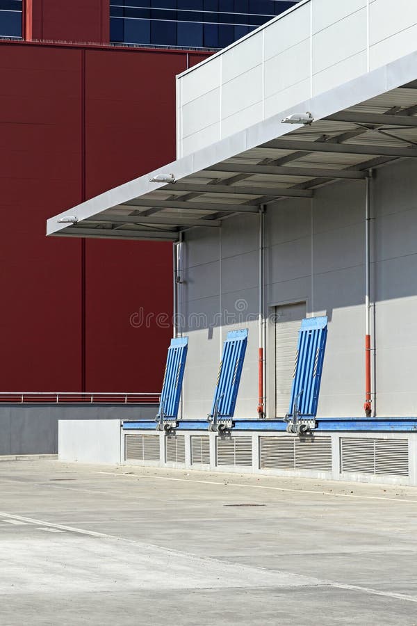 319 Loading Bay Ramp Stock Photos - Free & Royalty-Free Stock Photos ...