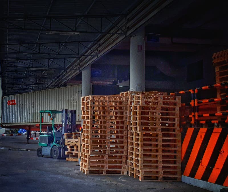 Warehouse editorial photo. Image of distribution, cargo - 110933286