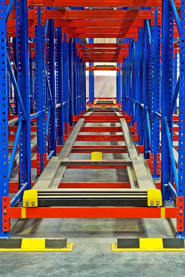 Warehouse Storage Inside Shelving Metal Pallet Racking Systems Stock ...