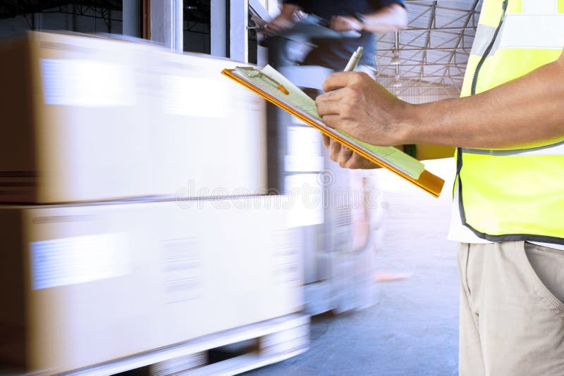 Warehouse Worker Holding Clipboard Inspecting Control Load Shipment ...