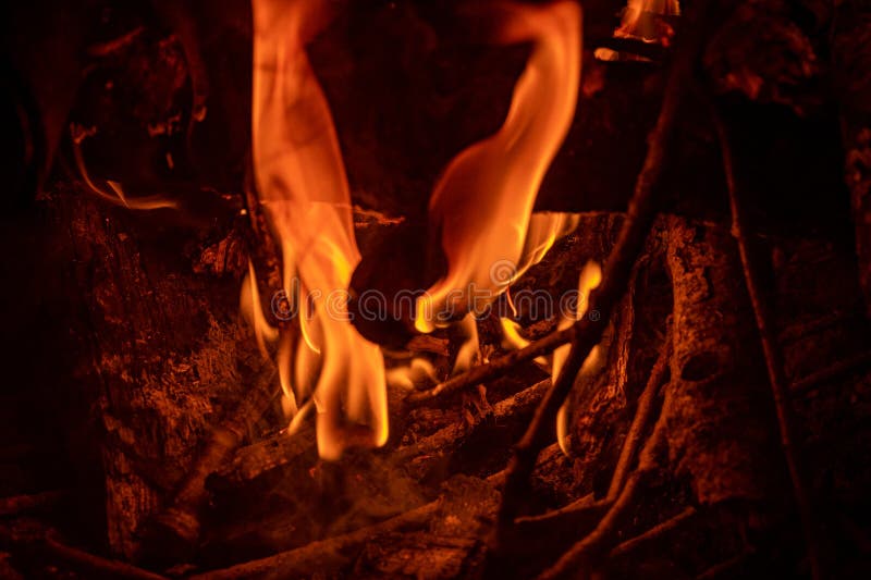 Warm Orange Flames of a Wood Fire Burning in an Outdoor Fire Pit Stock ...