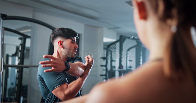 Warm Up, Exercise and Stretching with Personal Trainer, Class and Gym ...