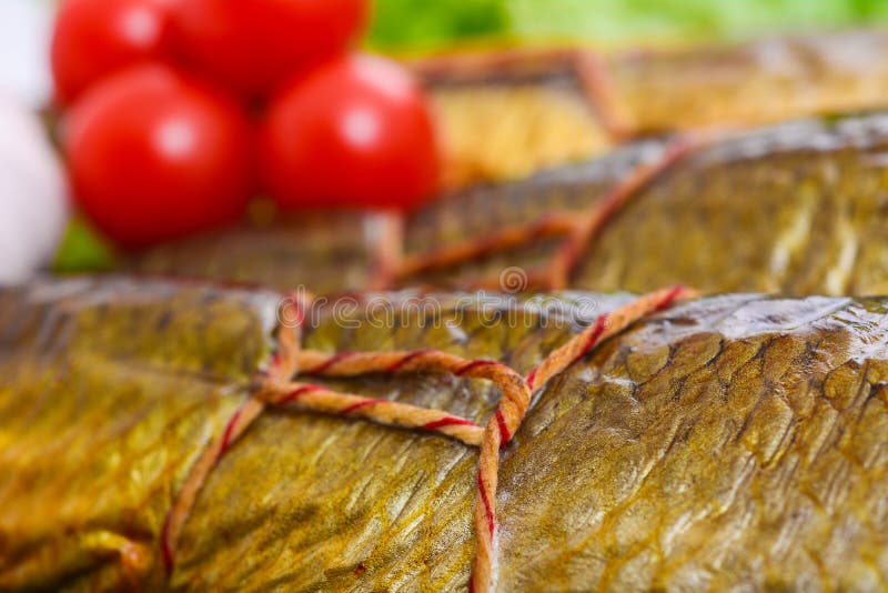 Warmgerookte Haring Op Plaat Stock Foto - Image of maaltijd, voedsel ...