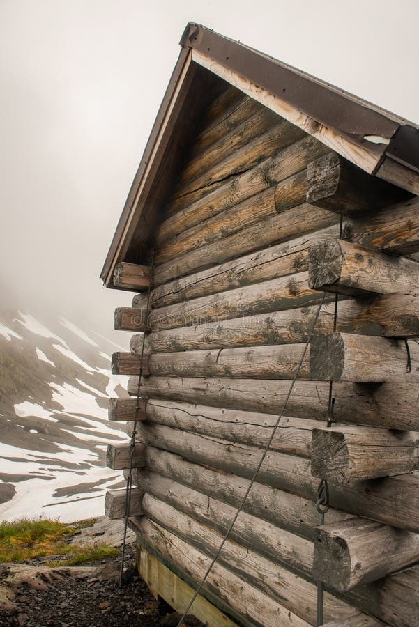 Survival Hut On Exit Glacier, Harding Icefields Trail, Kenai Fjords ...