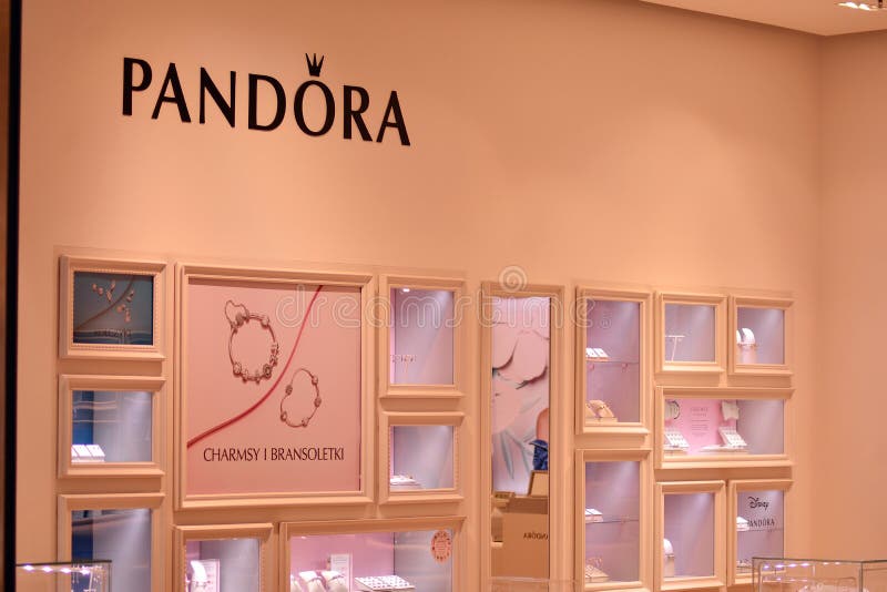 Interior of Pandora store. editorial photography. Image of bokeh ...