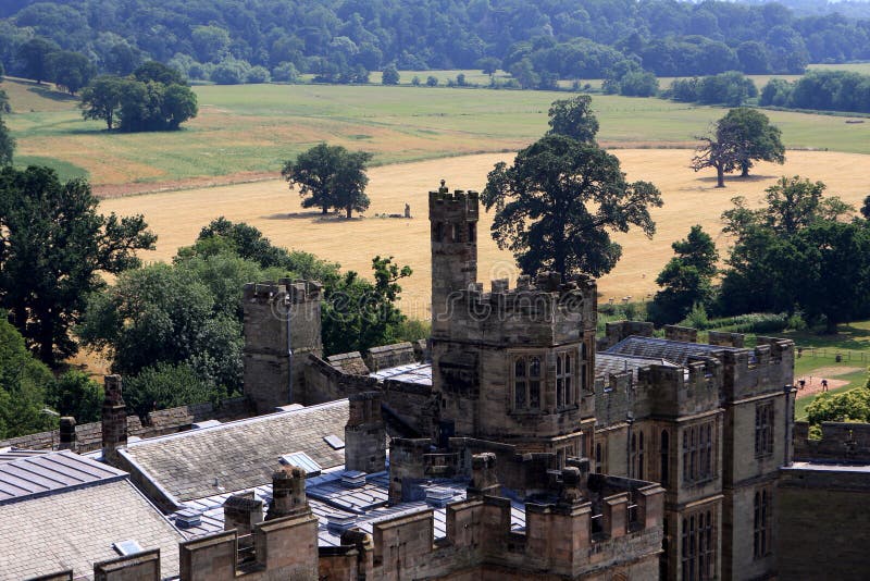 Warwick castle stock photo. Image of kingdom, britain - 33000016