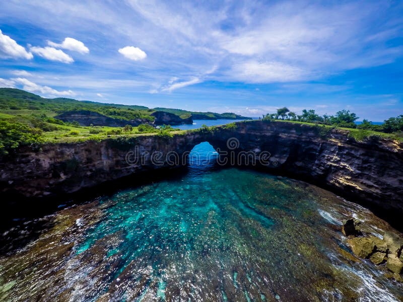 Was? Ein Loch? stockbild. Bild von gesehen, mittlere - 66582031