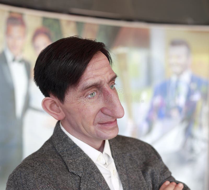 Wascijfer Van Mehmet Die Een Grootste Neus Heeft Redactionele Stock ...