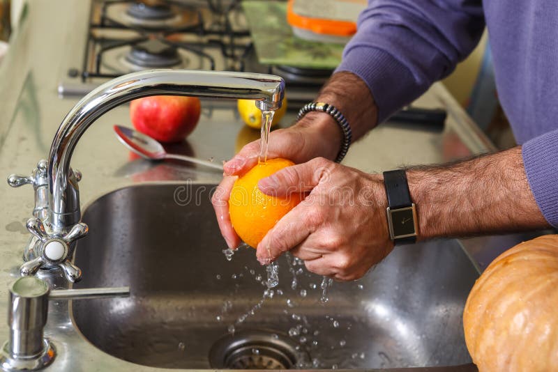 Oranges in the sink stock image. Image of food, domestic - 11726397