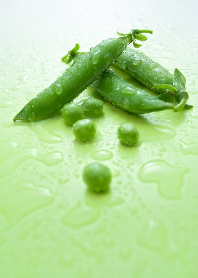 Washed green peas stock photo. Image of clean, macro, diet - 5589690