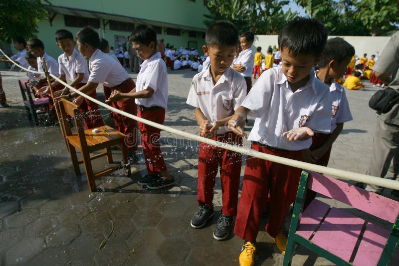 Washing hands editorial image. Image of washing, hands - 43865900