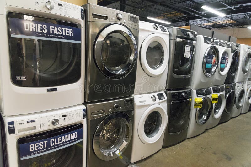 Washing machine on store editorial photo. Image of dirty - 93770496