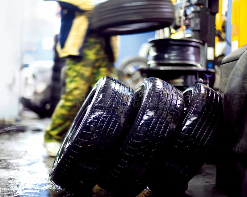 Washing the Wheels of the Car Stock Image - Image of grip, flow: 44698659
